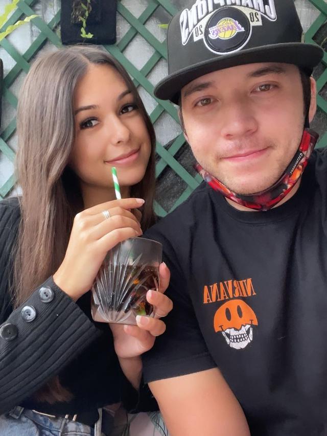 Deretan Potret Mesra Stefan William dan Ria Andrews yang Umumkan Punya ...