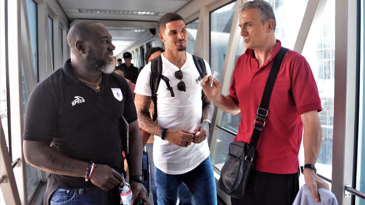 Bertemu Jacksen Tiago Lebih Awal, Arema Yakin Kantongi Poin Melawan ...