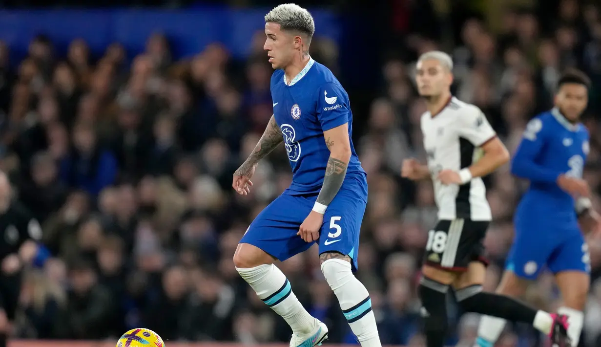 Penampilan Impresif Enzo Fernandez dalam Debut Bersama Chelsea - Foto ...