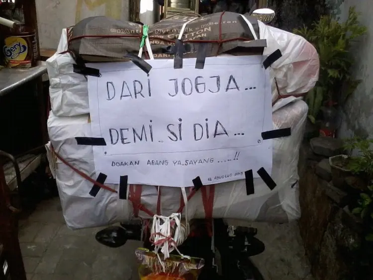 15 Meme Tulisan Curhat di Belakang Pemudik, Sukses Bikin Tertawa di ...