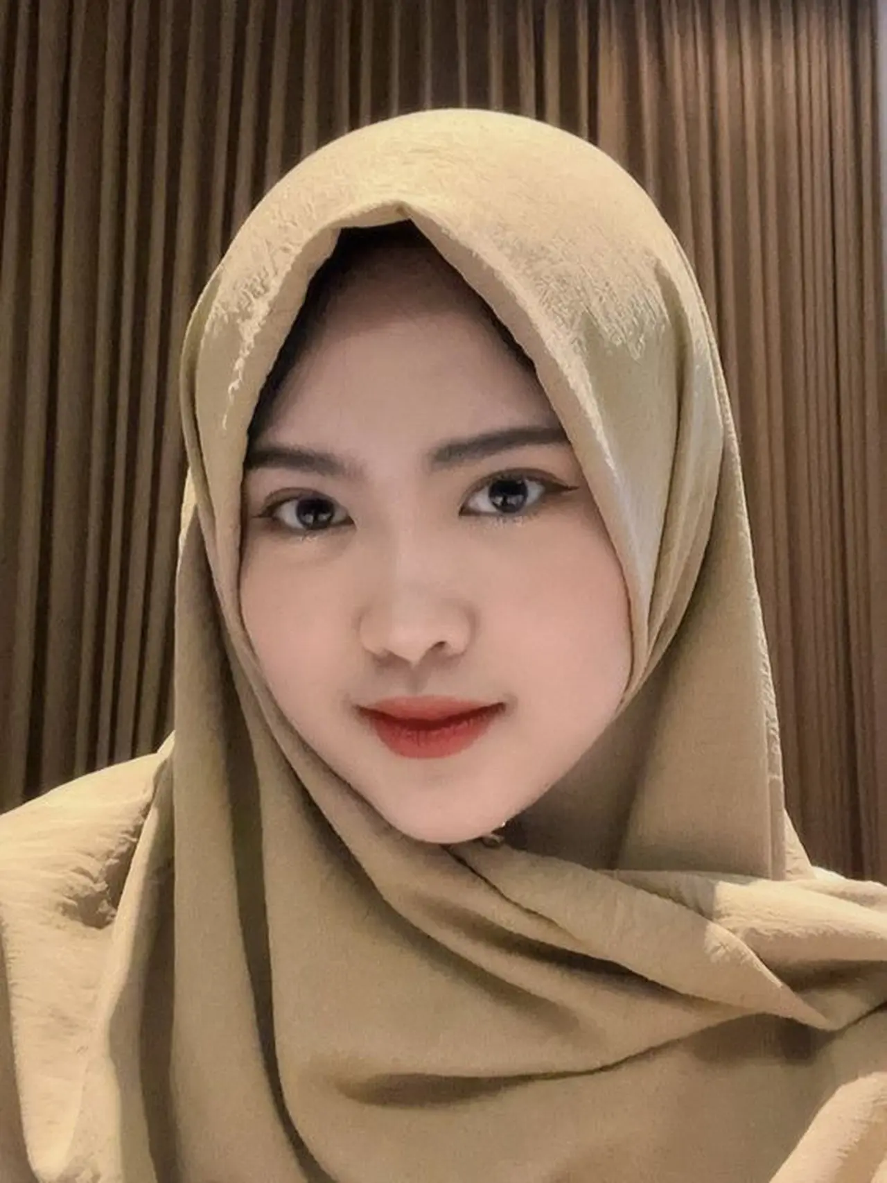 Profil dan Agama Adel, Member JKT48 yang Mendapat Julukan ‘Kucing Kalem ...