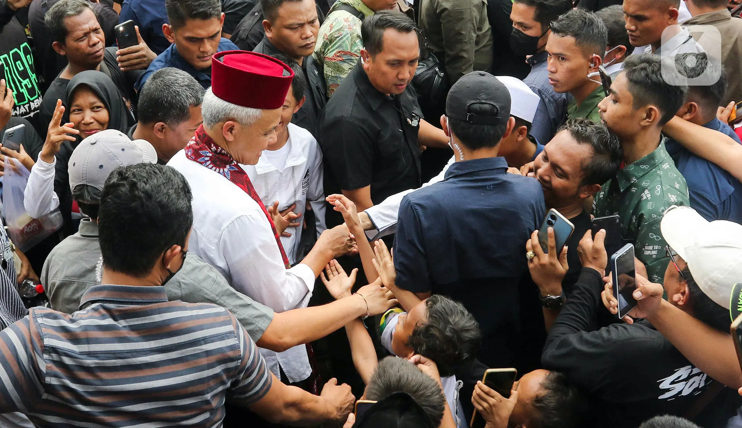 Ganjar Mahfud Dapat Dukungan Fbr Dan Ikatan Keluarga Madura Di