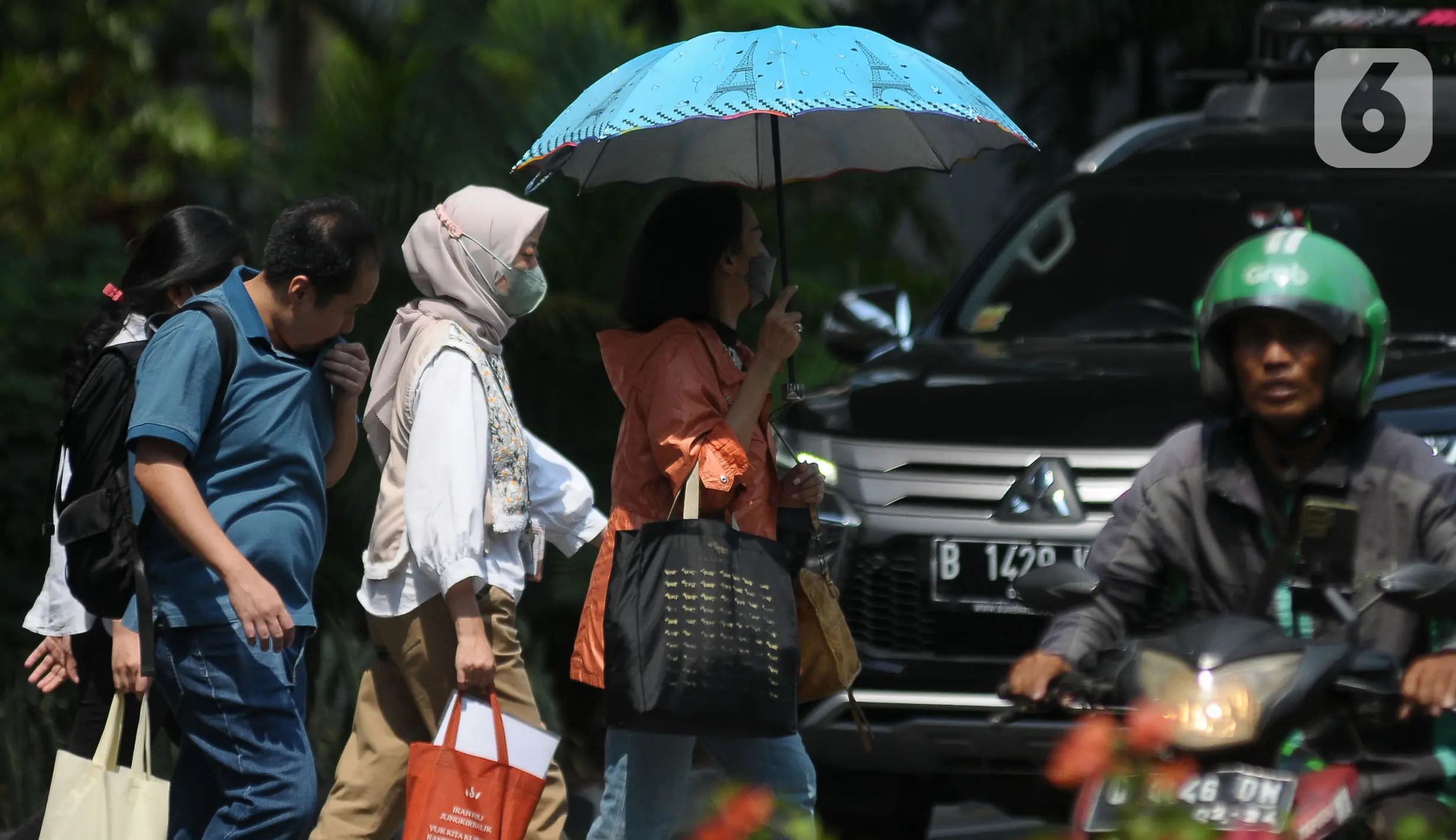 Fenomena Angin El Nino dan Ekuinoks, Cuaca Panas Landa Jakarta - Foto ...
