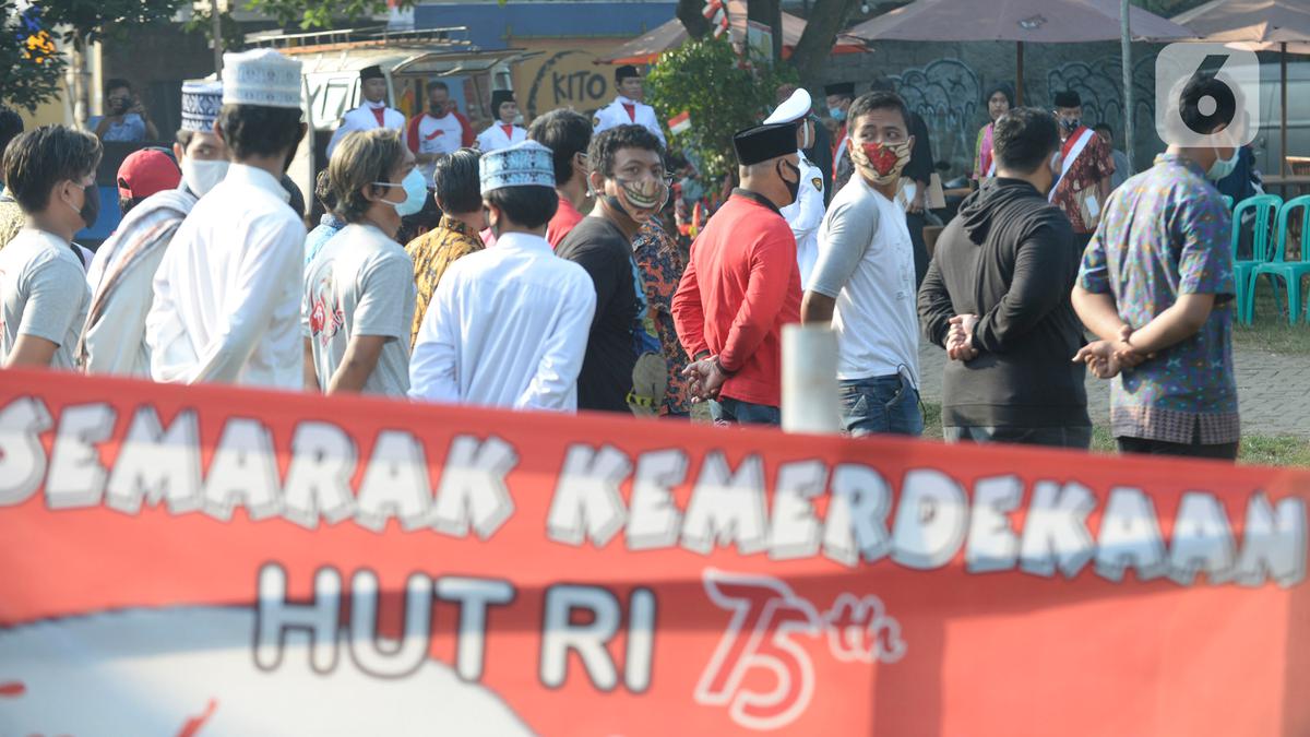 FOTO: Upacara Bendera 17 Agustus Ala Warga di Kelurahan Ciater - Foto ...