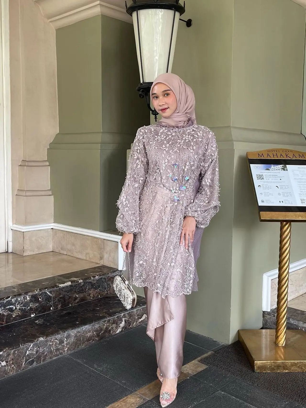 8 Model Kebaya Islami ala Artis dan Selebgram Terbaru 2025 untuk Berbagai Acara - Islami ...