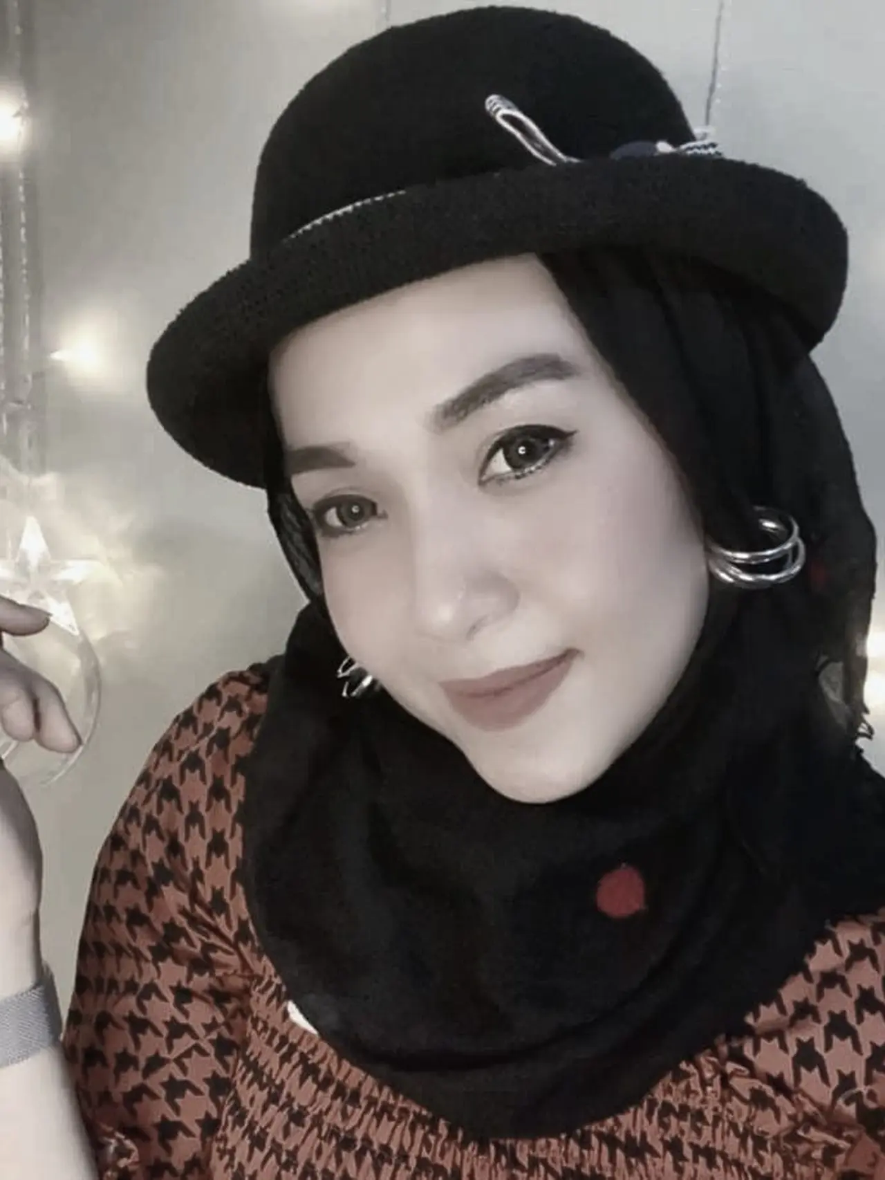 Opie Novianti Siapkan Mini Album untuk Rilis 11 September 2022, Bakal ...