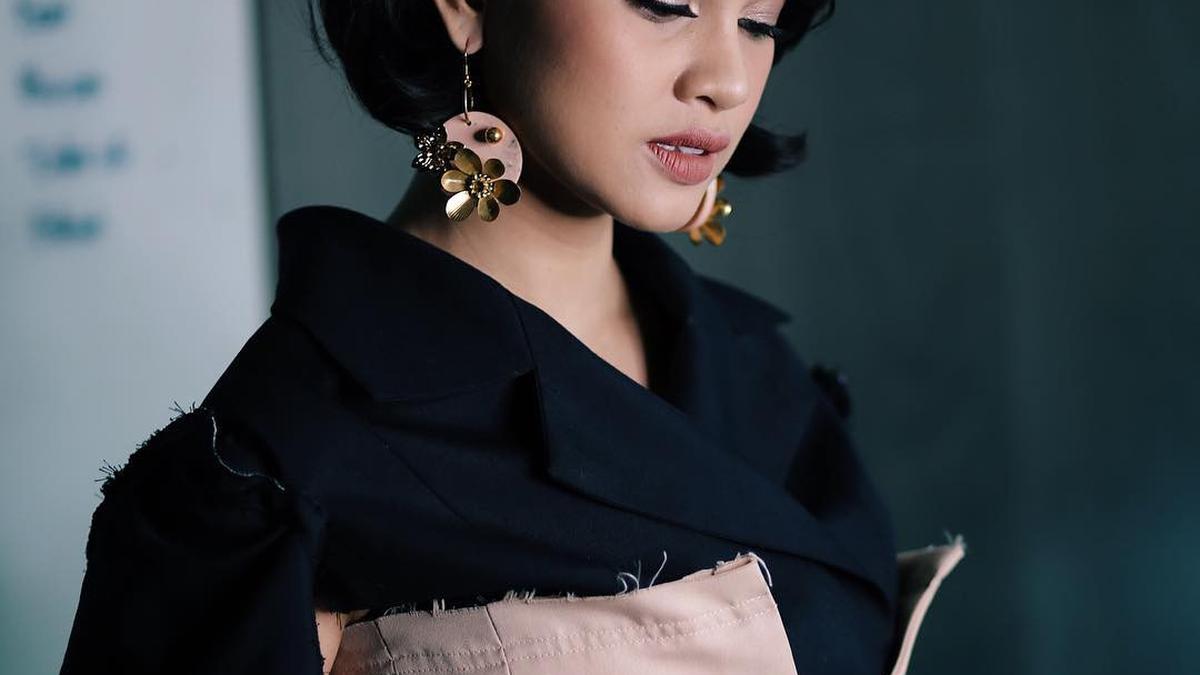 Cinta Local Brand, Intip 5 Gaya Stylish Andien Aisyah