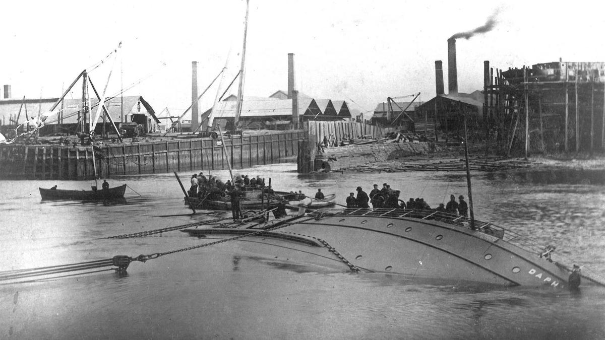 3 Juli 1883: Peluncuran Kapal SS Daphne Gagal Total, Berakhir Tenggelam ...