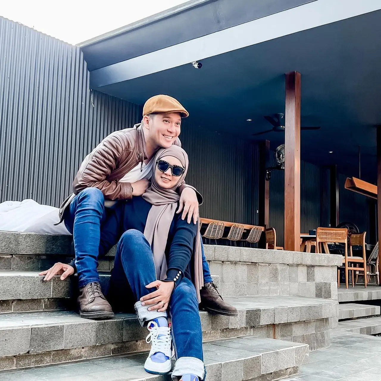 6 Potret Fadli Akhmad dan Istri, 22 Tahun Menikah Jauh dari Gosip ...