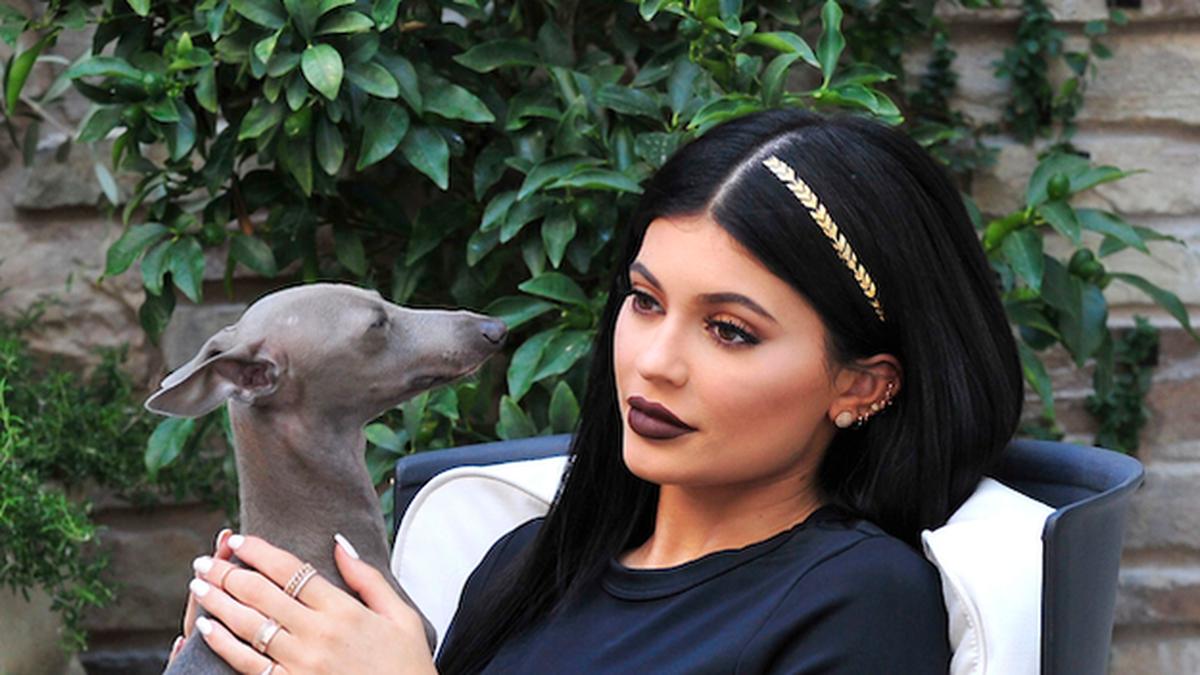 7 Ide Tampil Keren Dengan Tren Rambut Terbaru Metallic Hair Tattoo