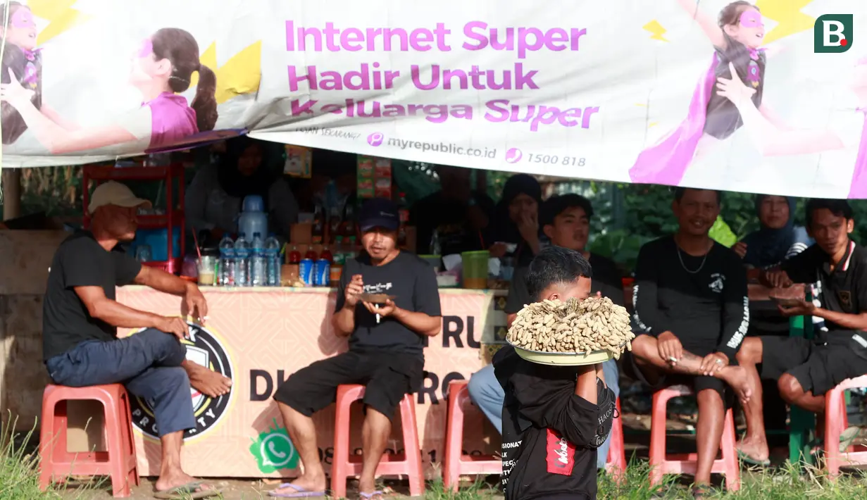 Foto: Sepak Bola Jarak Dekat, Tarkam Selalu Memikat - Indonesia Bola.com