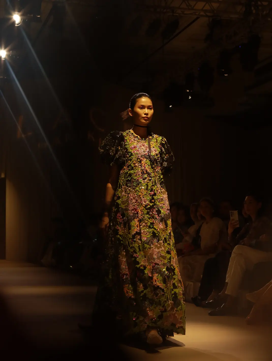 Kolaborasi Sarat Makna di Runway ARTKEA Annual Show, Presentasi 86 ...