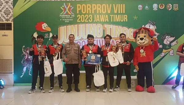 Baju Adat Dayak Ruit Besai Puan Maharani Jadi Sorotan, Motif Sakral yang Hanya Dipakai Tokoh ...