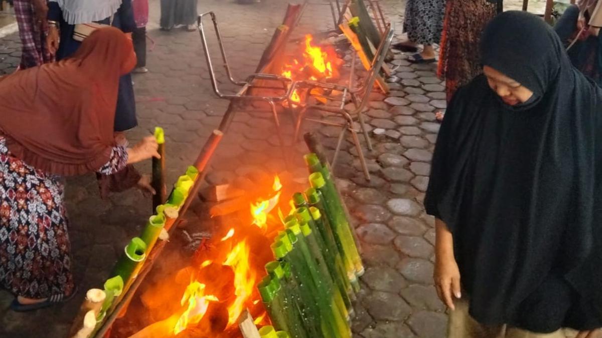 Lomba Masak Lemang dan Rendang, Cara Warga Padang Sambut Tahun Baru ...