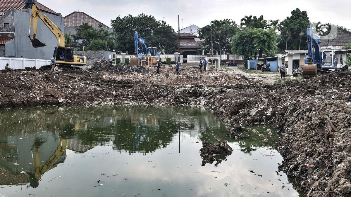 Antisipasi Banjir di Jakarta Timur, 4 Waduk Dikeruk - News Liputan6.com