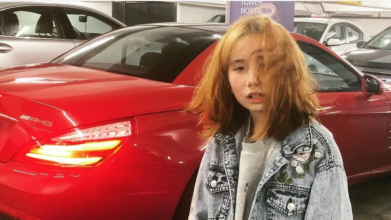 7 Potret Kenangan Lil Tay, Rapper Cilik Meninggal Secara Misterius ...
