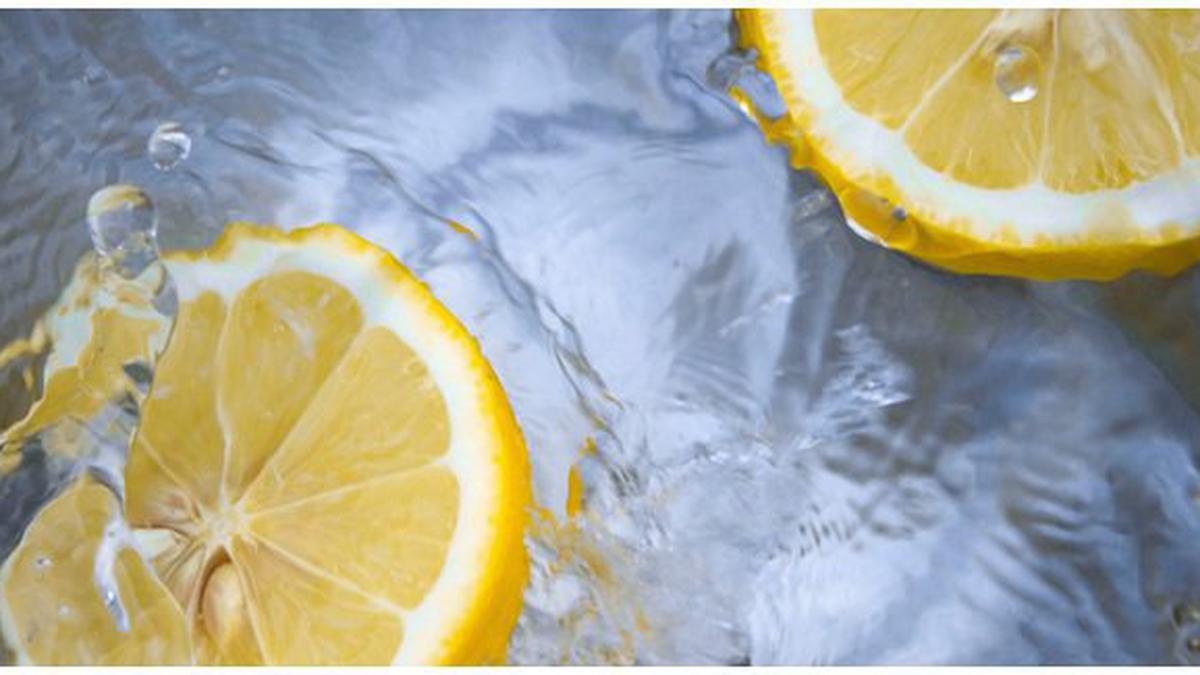15 Manfaat Air Lemon yang Perlu Kamu Ketahui