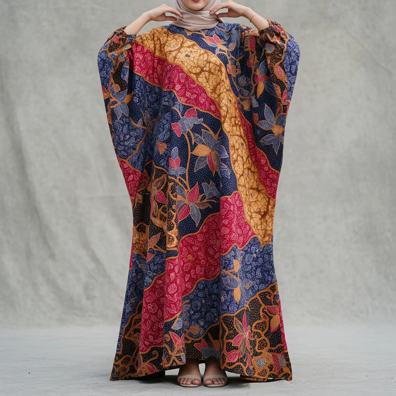 9 Model Baju Batik Lengan Kelelawar Modern, Pilihan Busana Fleksibel ...