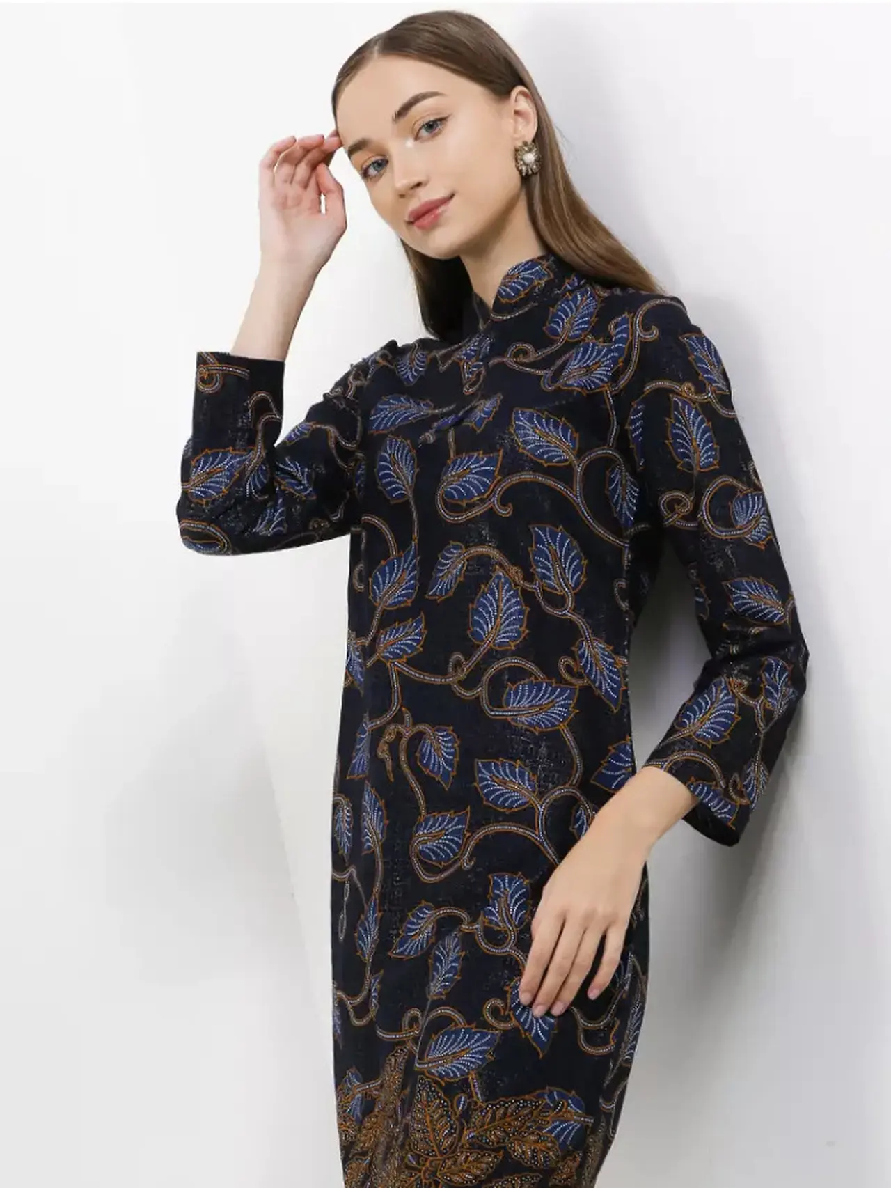 7 Model Batik Tunik Wanita, Stylish untuk Kerja hingga Acara Formal - Citizen6 Liputan6.com