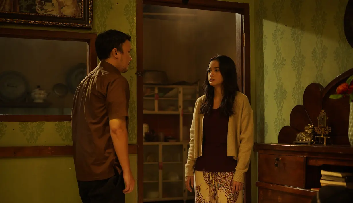 Ekspresi Acha Septriasa Di Film Mumun Yang Lagi Trending, Diangkat dari Sinetron Jadi Pocong ...