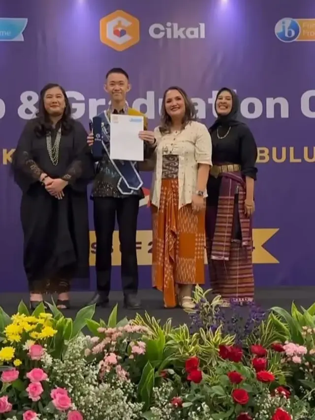 Lulus Jenjang SMP, Intip Potret Wisuda Manuel Anak Bungsu Indy Barends yang Kian Ganteng ...