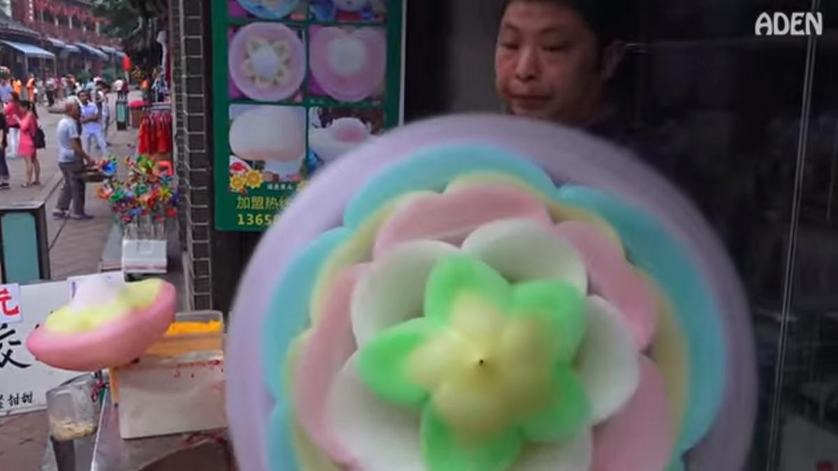 Kamu Pasti Menginginkan Permen Kapas Berbentuk Bunga Ini