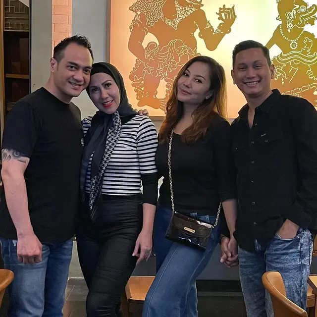 Dikabarkan Dekat, Ini 6 Potret Kebersamaan Venna Melinda dan Ferry Irawan - Hot Liputan6.com