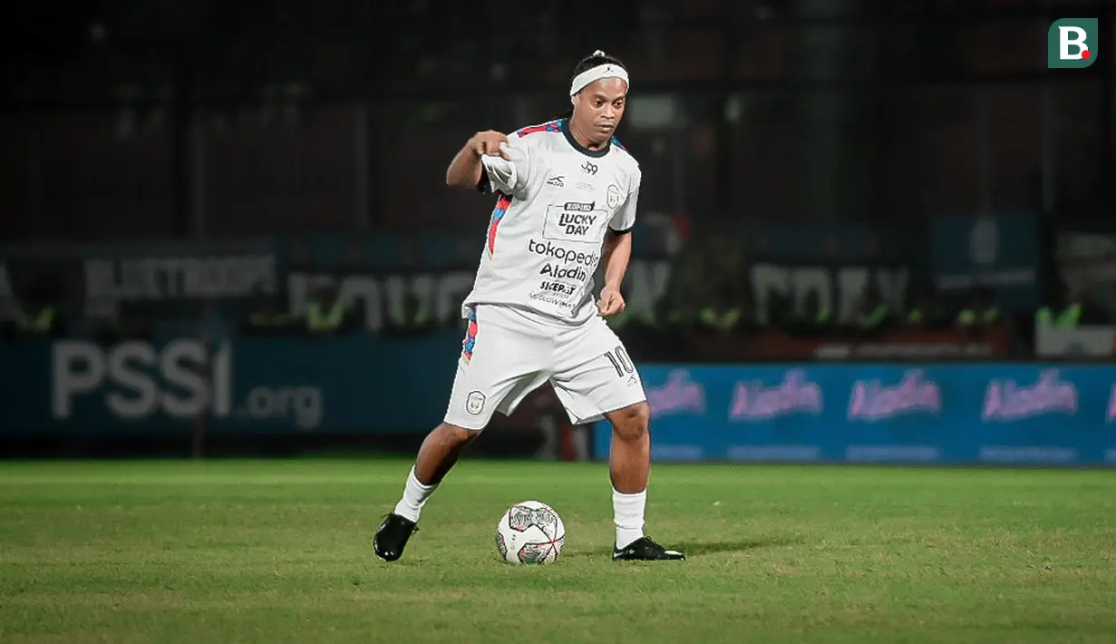 Foto: Diperkuat Ronaldinho, RANS Nusantara FC Tumbang dari Persik ...