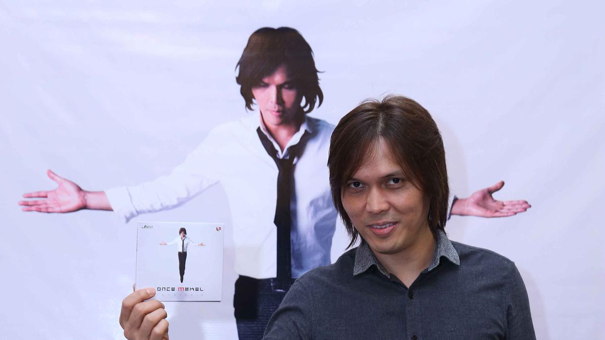 Once Mekel Ungkap Filosofi di Balik Judul Album Anyar 'Intrinsik ...