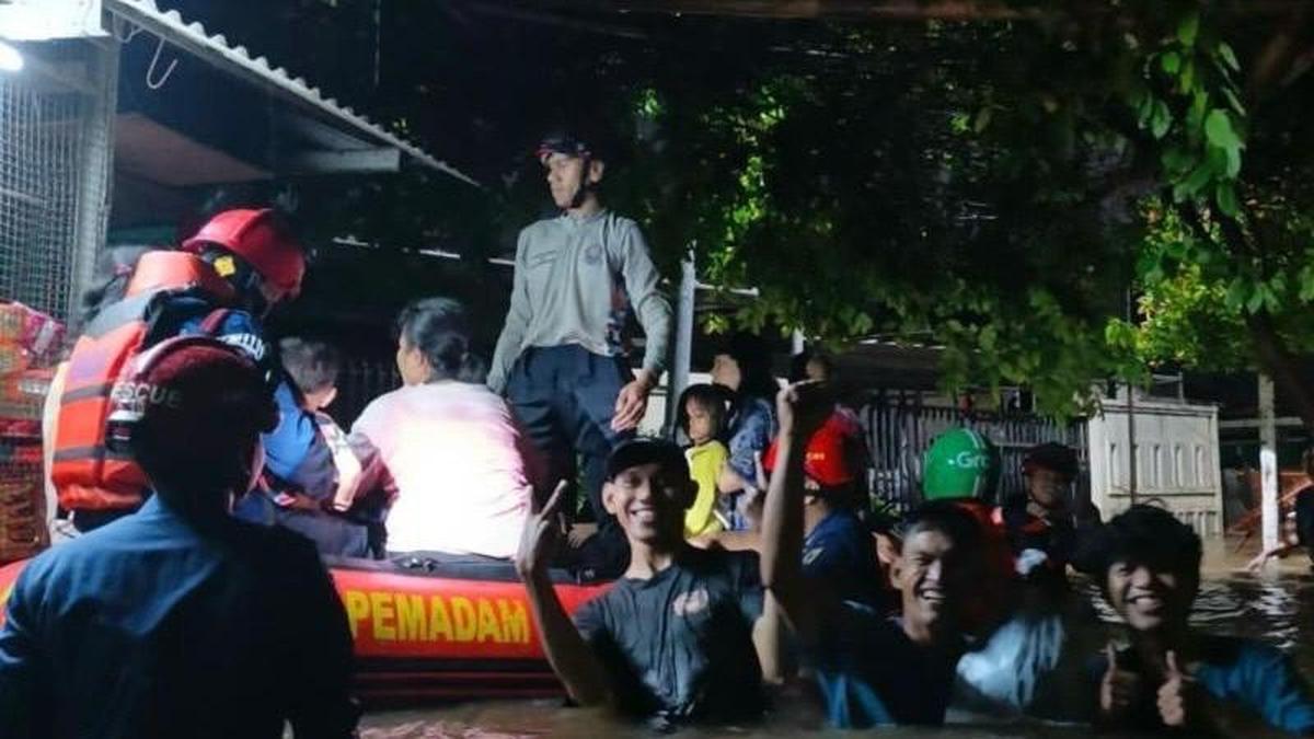 Banjir 10 RW di Ciracas Disebut Bukan Akibat Turap Jebol, Begini ...