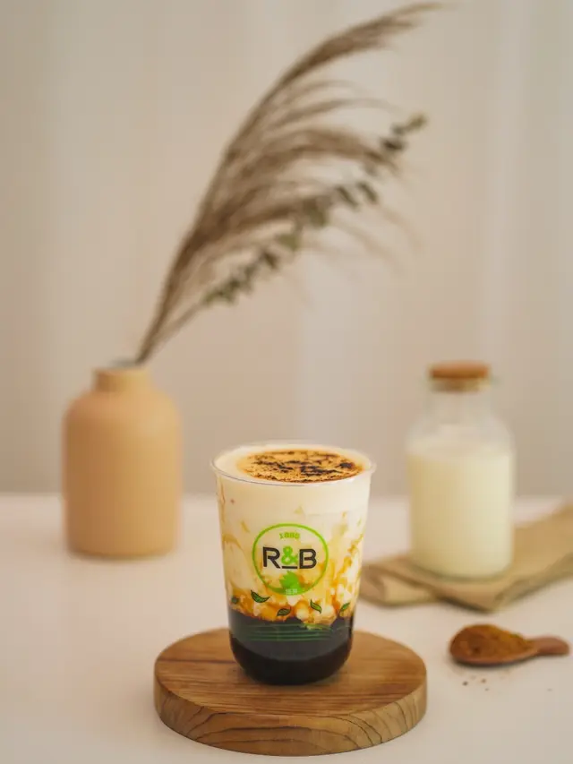 Menjajal Rasa Ragam Minuman Teh R&B Tea yang Buka Perdana di Indonesia ...