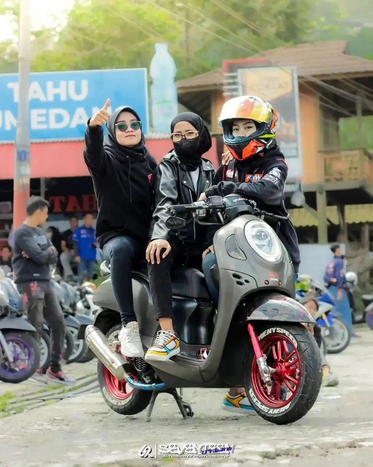 Beginilah Wujud Honda Scoopy Ukhti Ketika Dimodifikasi dengan Tepat ...