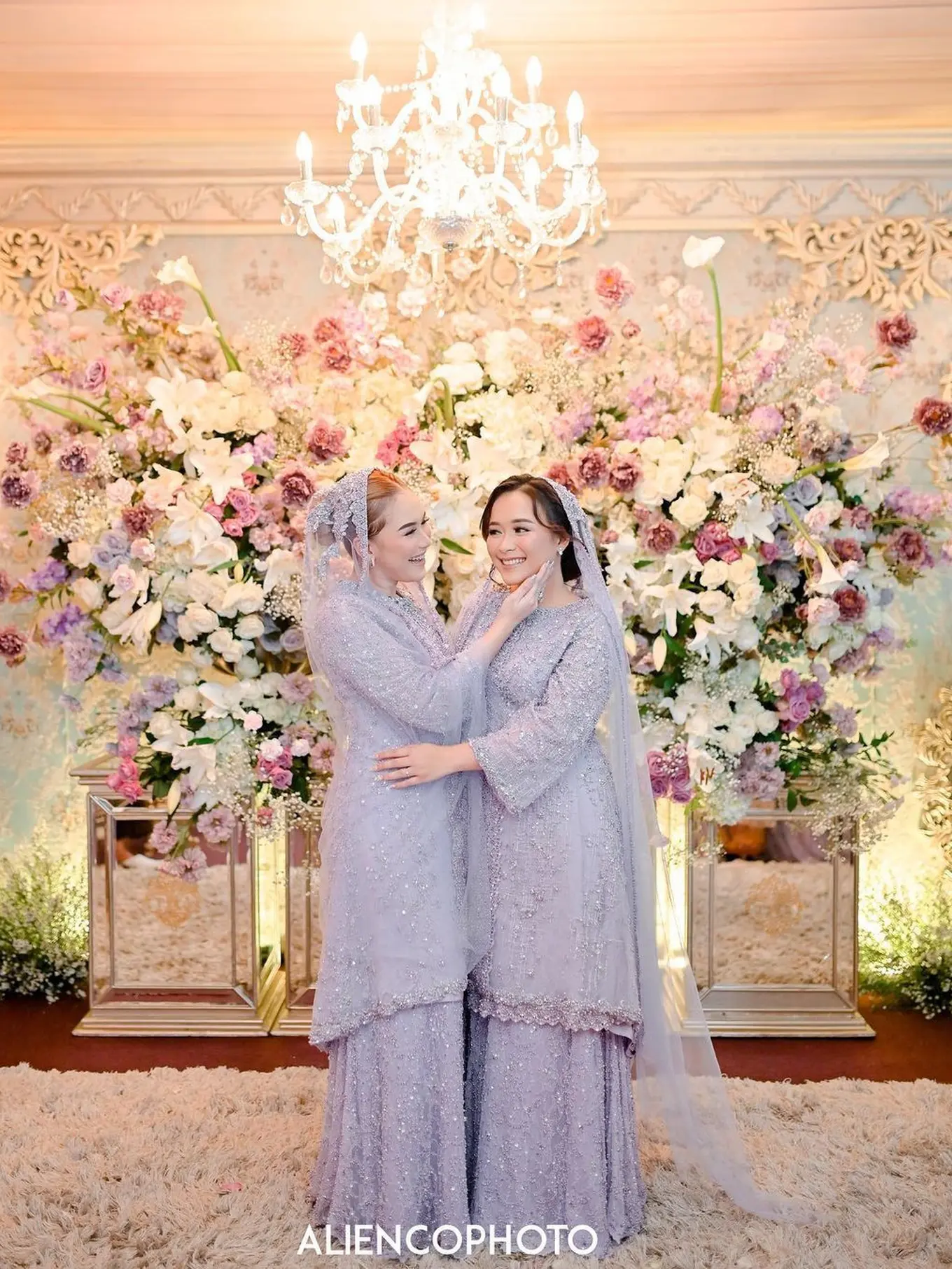 4 Kreasi Baju Kebaya Warna Lilac Yang Dikenakan Oleh Ayu Ting Ting 2941