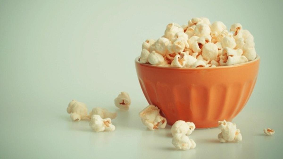 Tips Mudah Membuat dan Memberi Warna Popcorn - Lifestyle Fimela.com