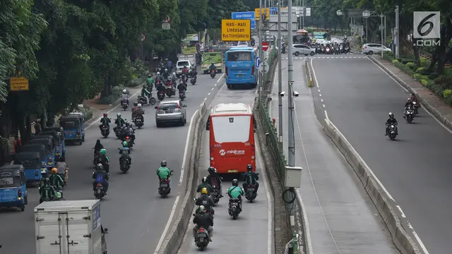 Operasikan Bus Listrik, Transjakarta Pastikan Tarif Perjalanan Tetap Rp ...