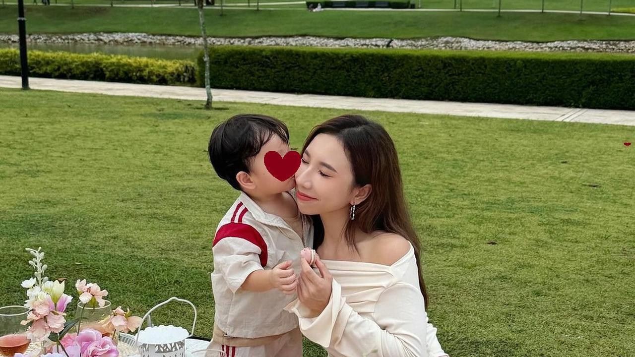 Anak Balita Influencer Malaysia Jasmine Yong Tewas Tenggelam Saat ...