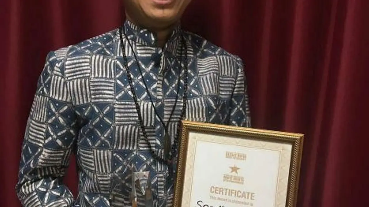 Sandhy Sondoro Persembahkan Album Baru untuk Mendiang Adik - ShowBiz ...