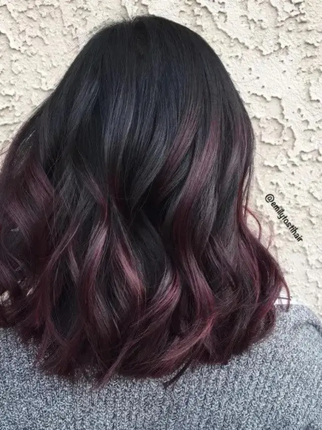 12 Kombinasi Warna Rambut Dipadukan Burgundy, Tren di Tahun 2025 - Hot ...