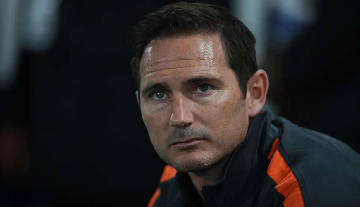 FOTO: Begini Ekspresi Frank Lampard Lihat Chelsea Dipermalukan Valencia ...