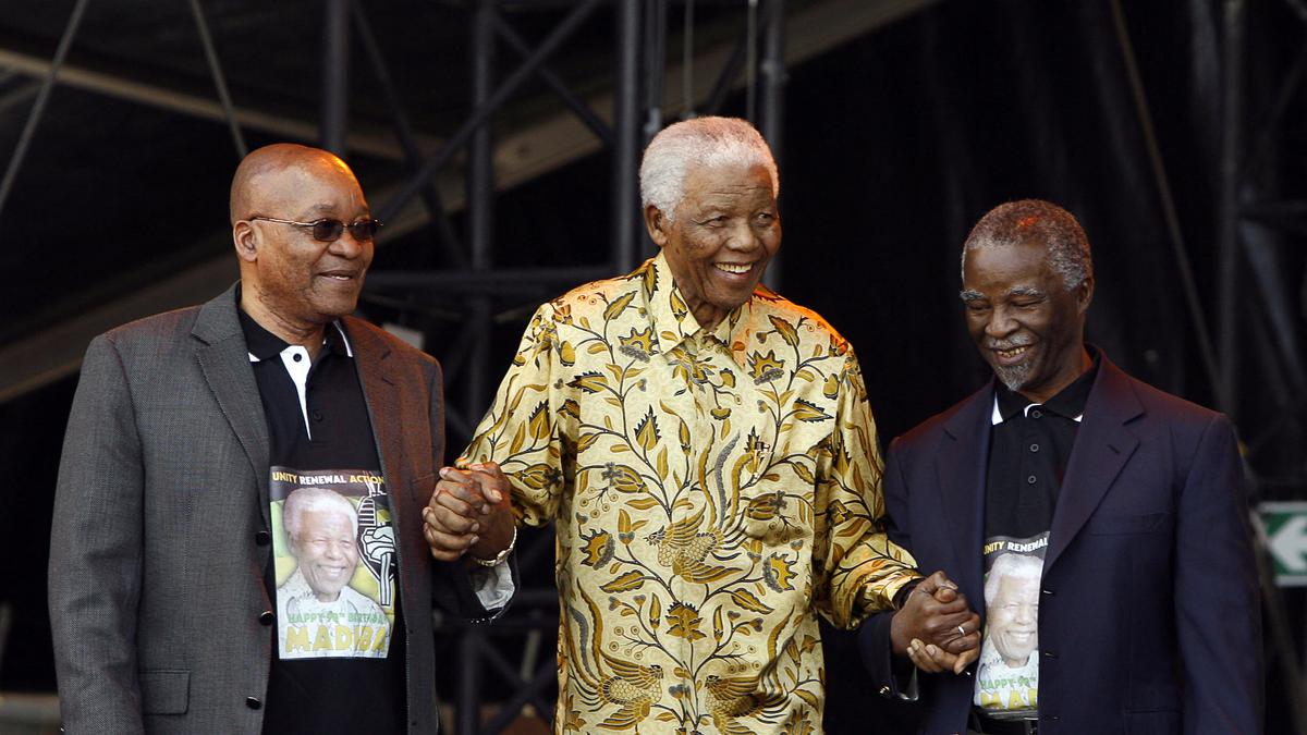 10 Kemeja Batik Nelson Mandela Bakal Dilelang di New York