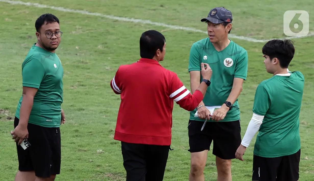 Dipecat PSSI, Seperti Ini Aksi Shin Tae-yong Saat Melatih Timnas Indonesia - Foto Liputan6.com