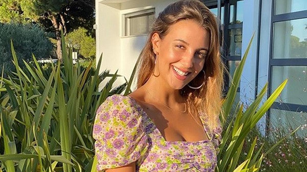 Mengenal April Ivy, WAGs Teranyar di Liga Inggris - Bola Liputan6.com