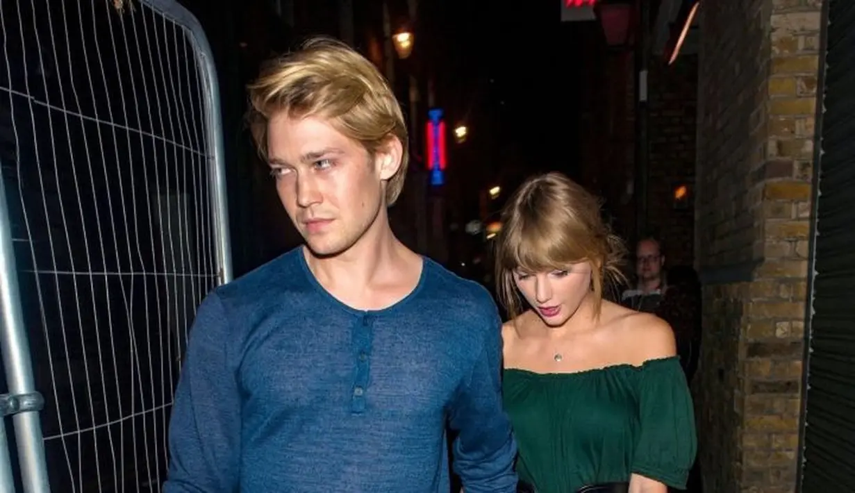 Kata Joe Alwyn tentang Hubungannya dengan Taylor Swift - Photo Fimela.com