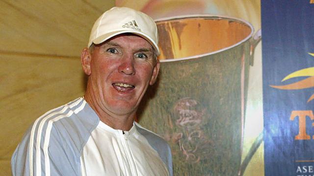 5 Legenda Dunia yang Pernah Melatih di Indonesia: Dari Peter Withe ...