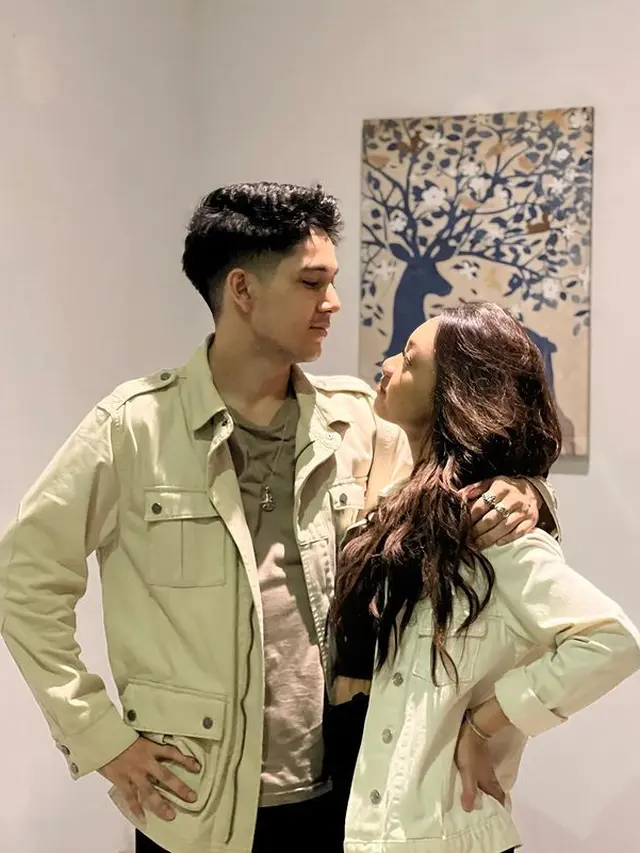 6 Potret Kebersamaan Naura Ayu dan Fadi Alaydrus, Curi Perhatian - Hot Liputan6.com