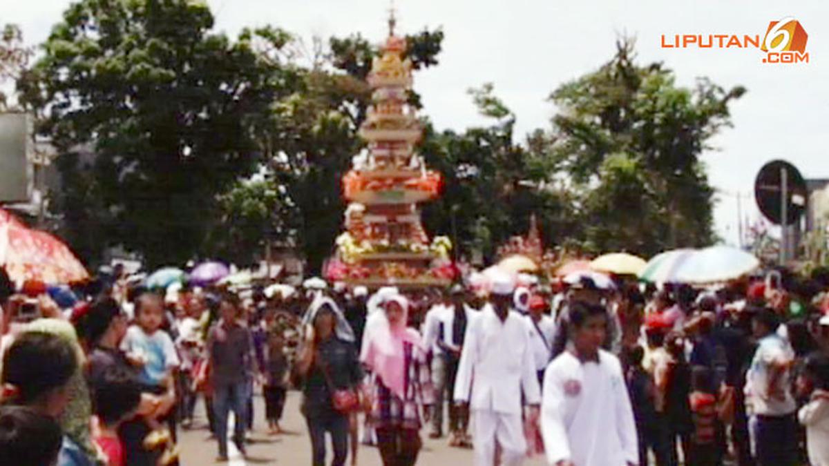 [VIDEO] Ritual Tabot, Bengkulu Menjelma Bak Padang Karbala - News ...