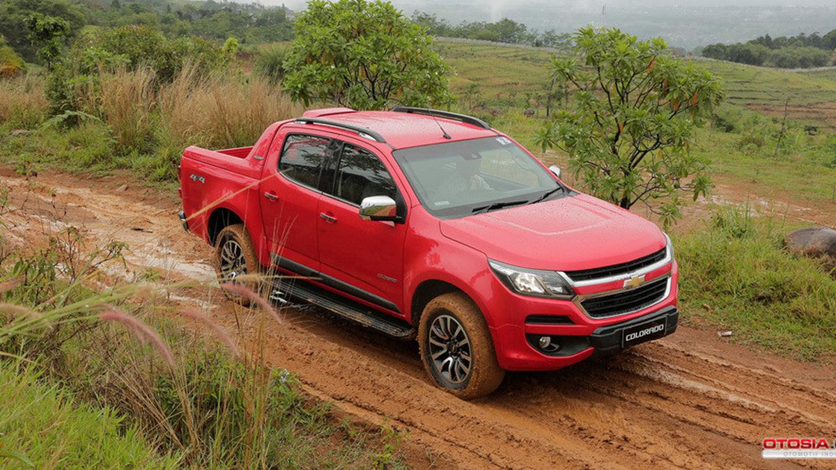 Amatir Bisa Hadapi Trek Offroad dengan Mobil ini - Berita Otosia.com