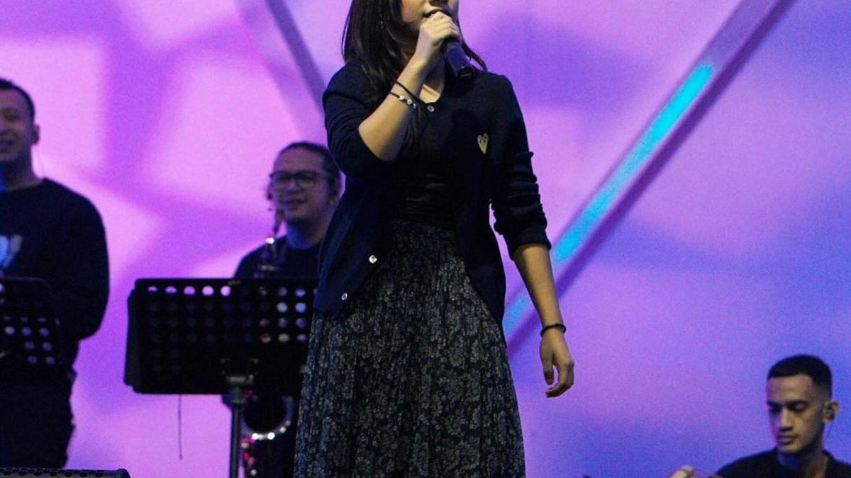 Potret Ayesha Anak Tompi yang Ikuti Jejak sang Ayah Bernyanyi, Tampil ...