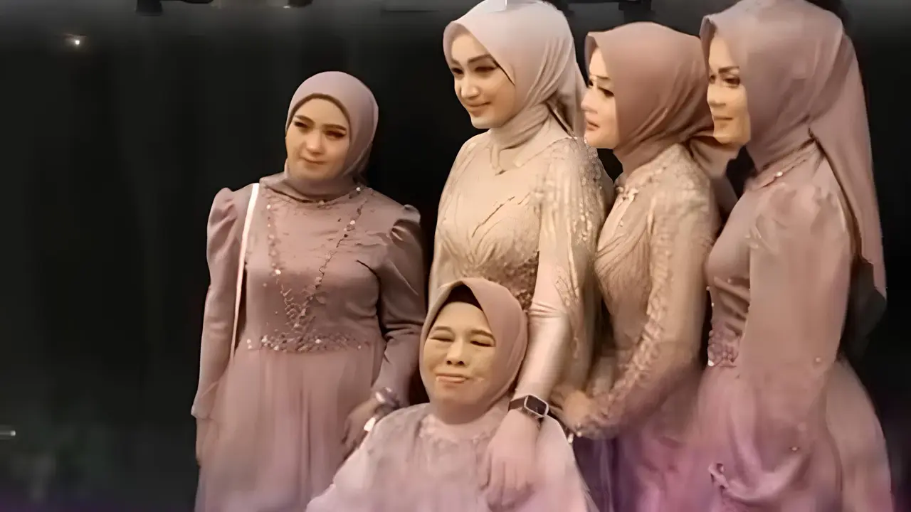 6 Potret Santyka Fauziah Pacar Sule Bareng Calon Ibu Mertua, Sudah Dapat Restu - Hot Liputan6.com