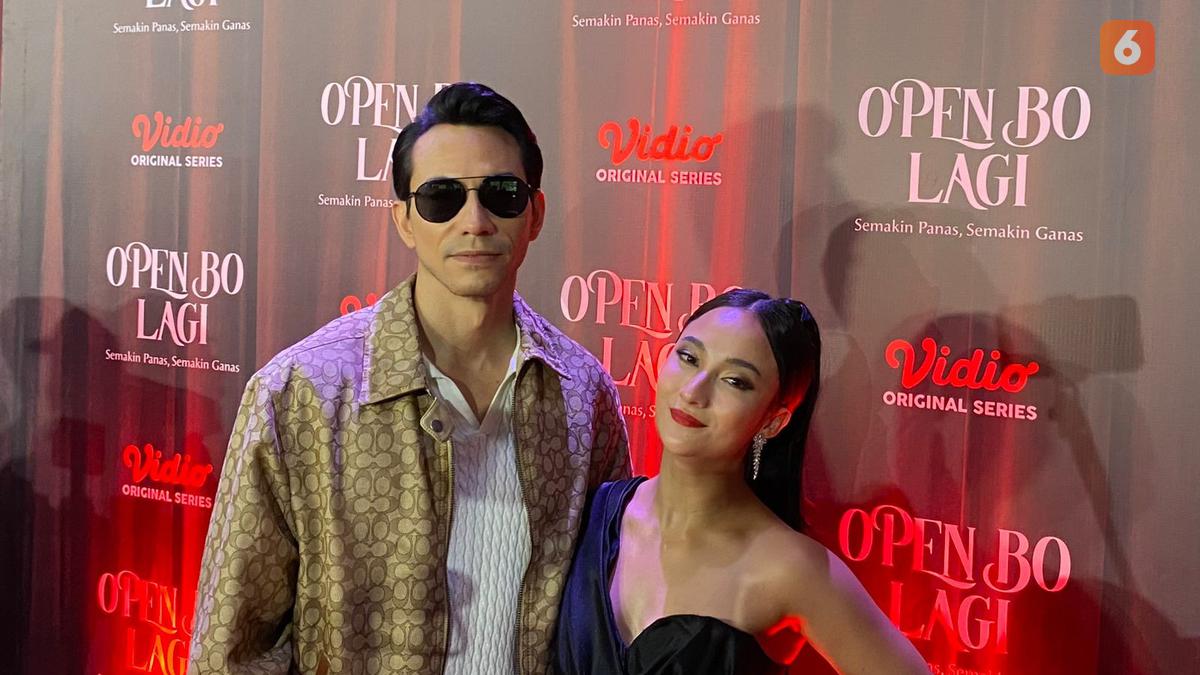 Darius Sinathrya Akting Perdana dengan Naomi Zaskia di Series Open BO ...